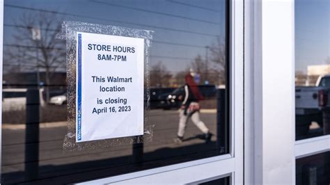 Walmart Begins Their Chicago Exit The First Ward