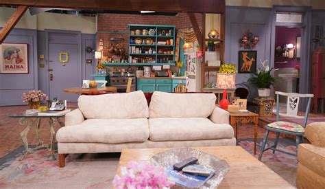 Lisa Kudrow Reveals Friends Cast Reunited Once Between Finale And