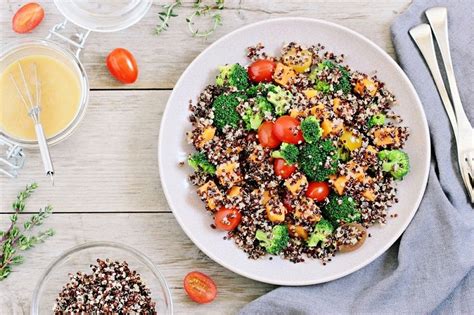 Kinoa Salatası Tarifi Kinoa Salatası Nasıl Yapılır Blog11