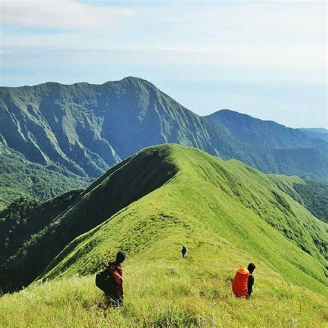 Pesona Bukit Anak Dara Lombok | First Lombok Tour