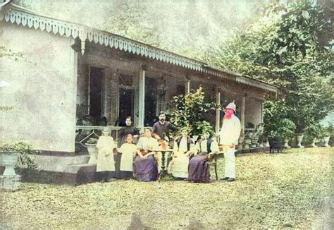 pin di oud middle java and yogyakarta in colour