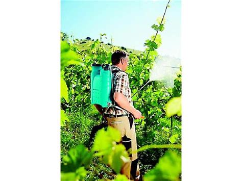 Схема за пръскане от майстор любител Български Фермер