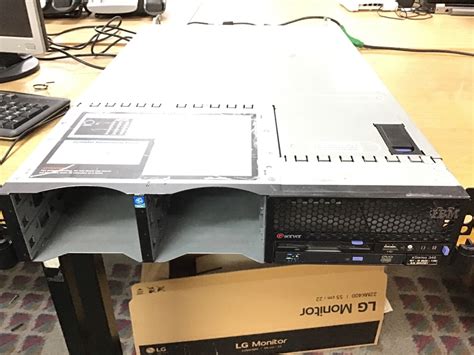 Server Ibm Xseries 346 Mt M8840 11m Powers On Not Tested