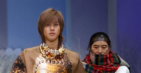 [md포토] 앙드레 김 김현중 따라잡기