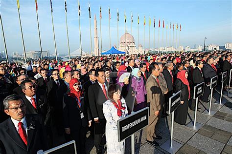 Jusa C Jadi Rebutan Utusan Malaysia