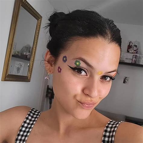 Amandine Algans Amandine Alg • Threads Say More