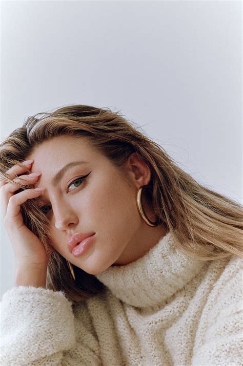 Stefanie Gurzanski Elle Mexico