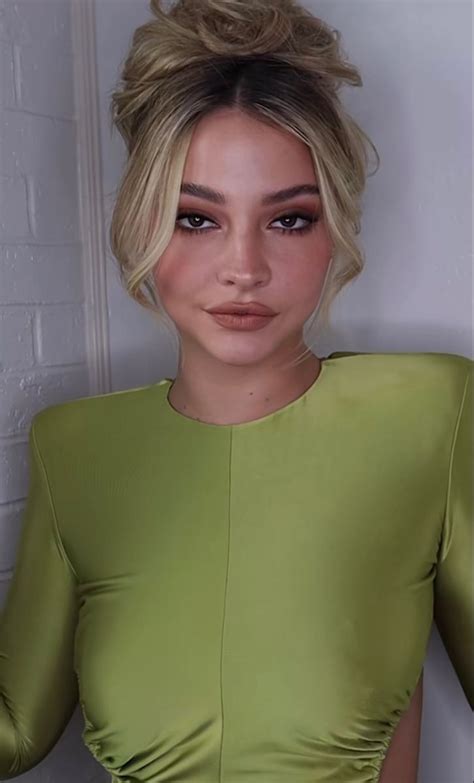 Pin By Angie On Madelyn Cline Maddox Straight Hairstyles Almond
