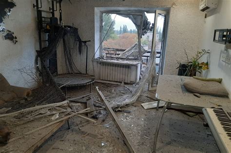 У Нікопольському районі внаслідок обстрілів є загиблі і поранені поліція фіксує наслідки