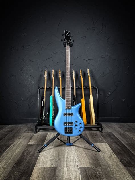 4 String Vs 5 String Vs 6 String Bass Bass Guitar Buying Guide