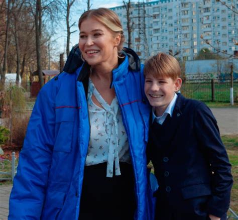 Фильм «Мой папа вождь 2022 сюжет актеры и роли кадры из фильма