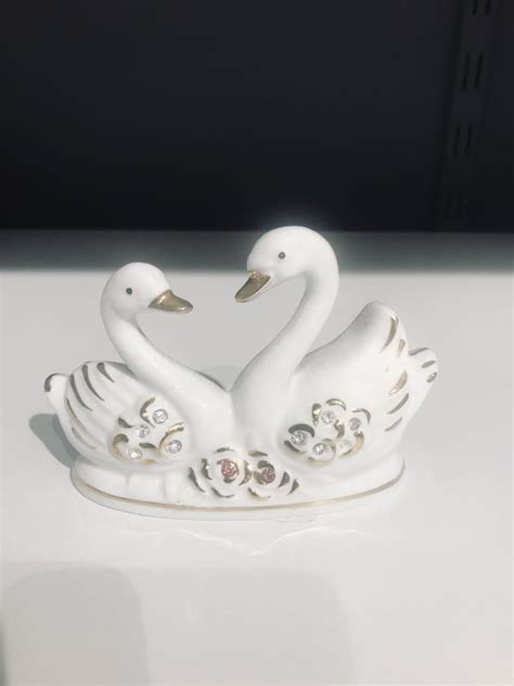 Статуетка скульптура лебеді — ціна 350 грн у каталозі Статуетки Купити товари для дому та побуту