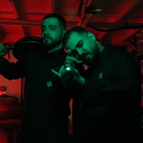 دانلود همه آهنگ های تاک داون همراه با پخش آنلاین ، متن و لینک دانلود