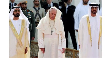 Папа Франциск Омразата и насилието в името на Бог са тежко поругаване