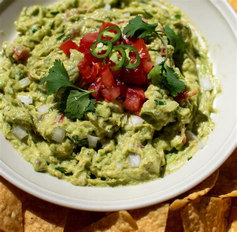 Easy Authentic Guacamole Recipe Carolyns Cooking