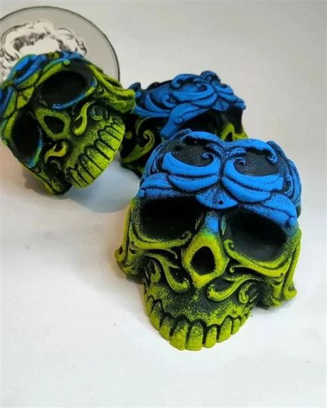 Гипсовое кашпо череп — цена 120 грн в каталоге Кашпо Купить товары для