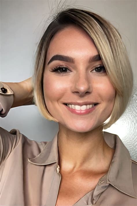 Textured Chin Length Bob With Side Part TheHairStyleTrends