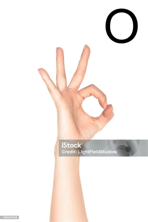 키릴 편지 귀 머 거리와 벙어리 언어 에 고립 된 화이트 여성 손의 자른된 보기 감각 지각에 대한 스톡 사진 및 기타 이미지