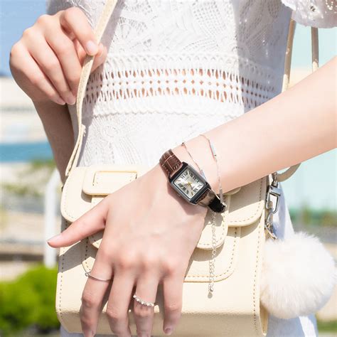 正品卡西欧手表女复古小方块时尚石英女表学生表v007海外直邮 虎窝淘