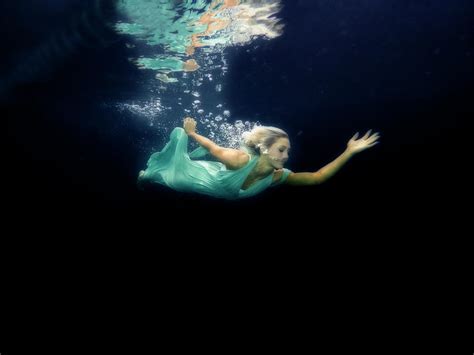 Lexia Smith Underwater And Under Water Fall In Pool 1 Photograph By Dan