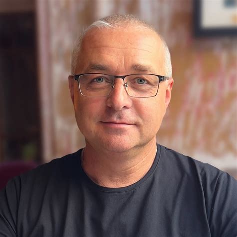 Гуманитарная постановка Первый дубль Камера Плач В начале видео ребёнок с трясущимися губами