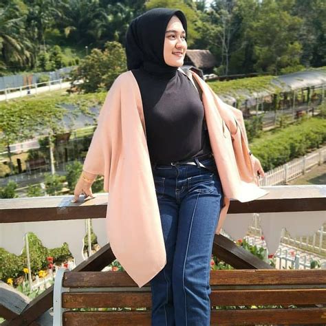 Pin Oleh Mark Zajdweber Di Beautiful Muslim Women Gaya Hijab Mode