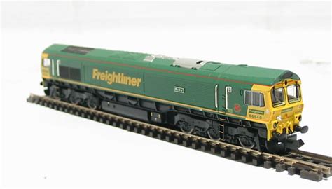 Dapol Nd049 Class 66 Diesel 66540 In Frieghtliner Livery Hattons