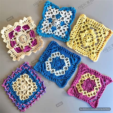 Ai创作图钩针编结花盘 钩针编织品 缕空方形牌 编织手工隔热垫 钩钩针摊点 各种钩织品 镂空四方洋花 手工工艺编织垫 编制隔热垫 七彩手编 钩搭钌铞 几何小方巾组合花型 毛线勾花 花式钩针