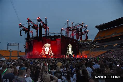 Taylor Swift Sexy Erotic Poses At A Concert In Heinz Field Pittsburgh Aznude Taylor Swift Sexy Erotic Poses At A Concert In Heinz Field Pittsburgh Aznude