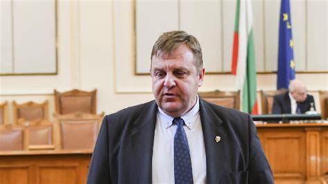 Красимир Каракачанов ще докладва на премиера за обстановката по границата с Гърция Новини бг