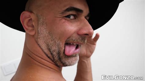 Double Penetration Orgy With Two Sexy Babes Taking Big Dicks Susanne