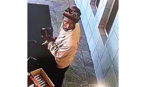 Video Fotos Van Verloofde Wat Weens Kanker Sterf Op Gesteelde Selfoon Middelburg Observer