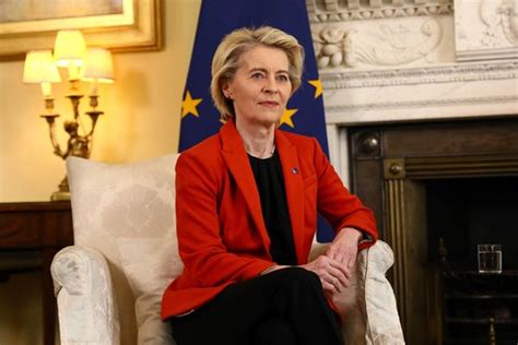 Фон дер Лайен ЕК подготвя план за спиране на вноса на руски изкопаеми