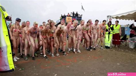 Girls Running Naked Sexy Photos