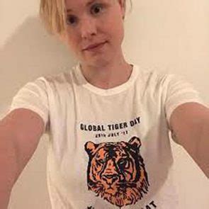 Actress Alison Pill Nude Leaked Pics Private Pregnant Selfies