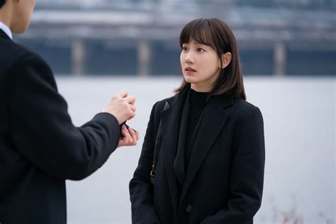 보도자료 쿠팡플레이 시리즈 새벽 2시의 신데렐라 신현빈 문상민 윤박 박소진 독특한 2색 커플 열전 쿠팡 뉴스룸