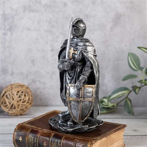 Декоративна статуетка Рицар - Изкуство и история | S-gifts.bg