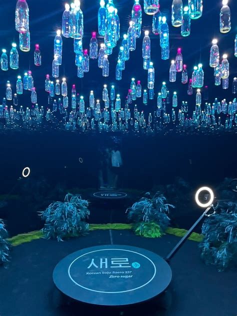 [가봤더니] 성수동 자리 잡은 시퍼런 구미호 동굴 딜사이트