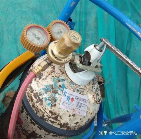乙炔瓶未安装回火阀，这种错误千万不能犯！ 知乎