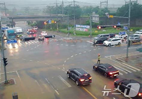 파주 시간당 100㎜ ‘물폭탄…내일까지 수도권 120㎜ 더 온다 종합