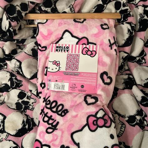 Hello Kitty Unisex Home Accessory 3500 In 2025 Pink Hello Kitty