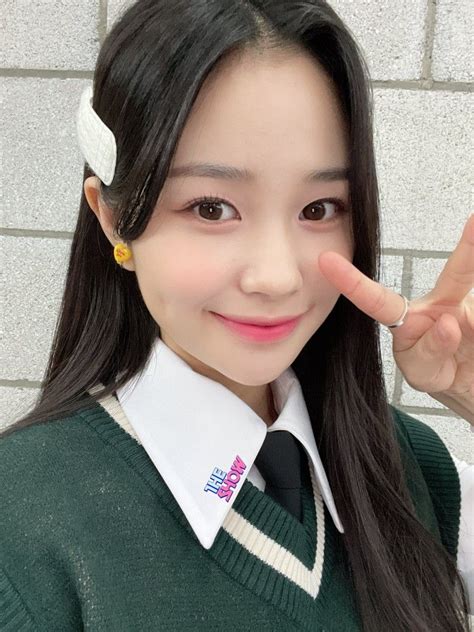 위클리 지한 촬스의 이슈와 유머