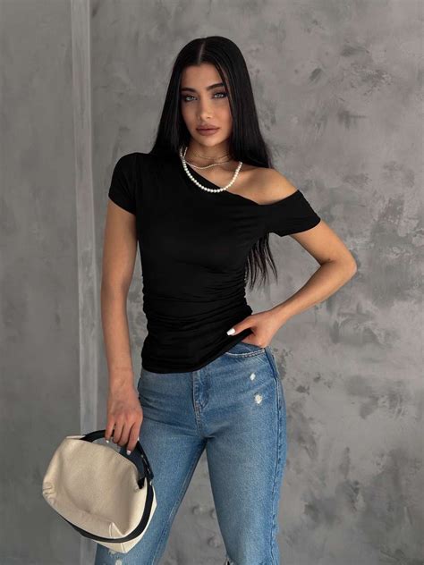 Black Symphony Top Unbox Basics