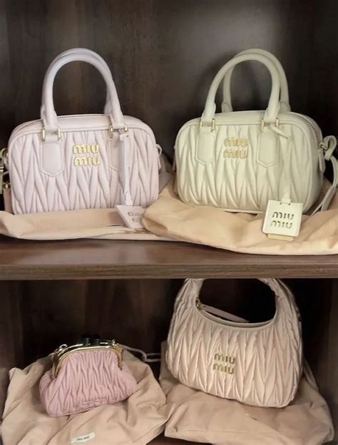Pin By Lia On Otd Bags Girly Bags Cute Bags