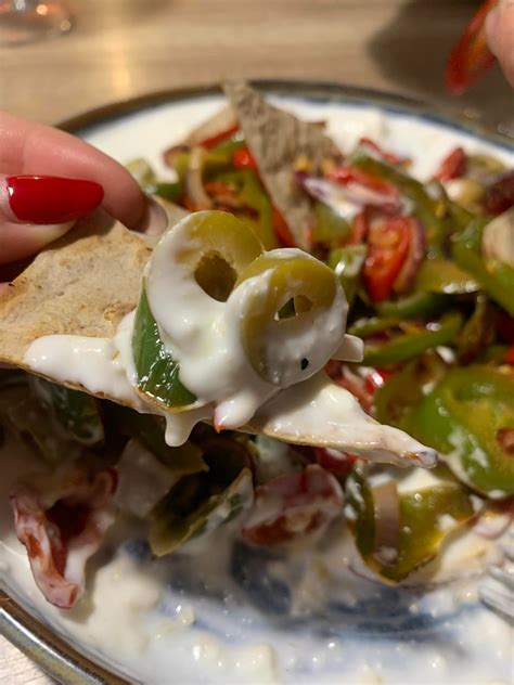 Топла ливанска салата