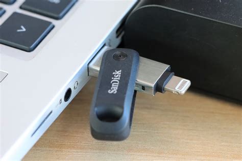 Sandisk iXpand Flash Drive Go im Test: Ein Speicherstick für das iPhone ...
