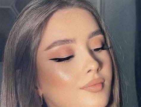 مدل ابرو دخترانه نوجوان پهن و کشیده پارسی زی