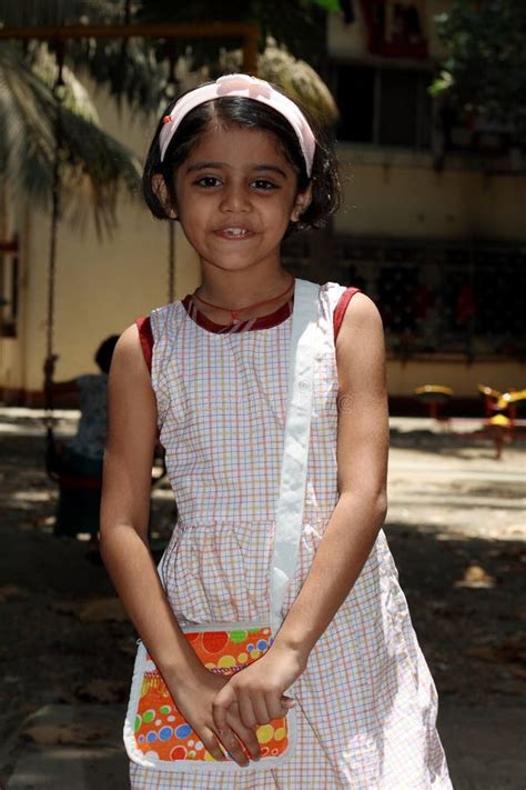 Menina Indiana Nova Foto De Stock Imagem De Pessoa Escola