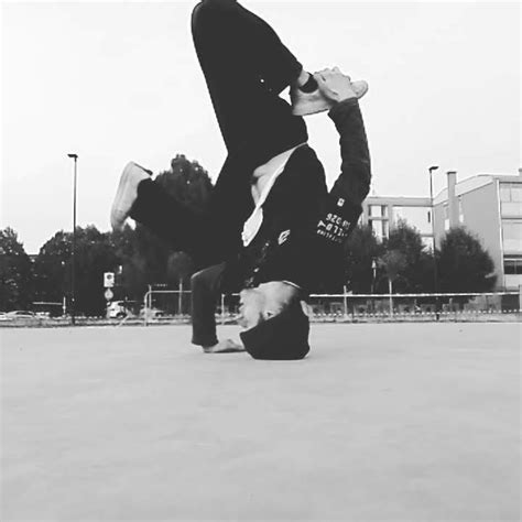 Танцевальный Танцевальный коллектив СВОИ ЛЮДИ