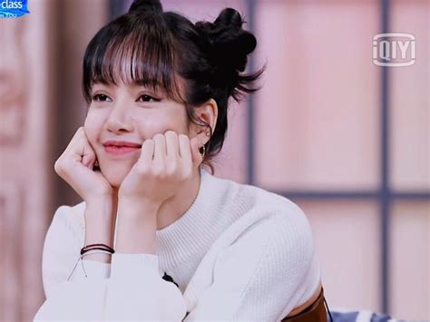 15 Doable And Gorgeous Hairstyle From Blackpinks Lisa You Can Easily Recreate Gorgeous Hair
